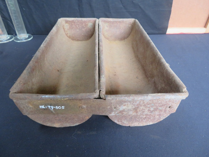 Double Bread mould, metal. ; Unknown; 79.805 | eHive