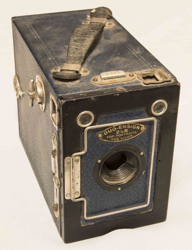 Duo-Ensign Camera; Houghton-Butcher Manufacturing Co. Ltd; 79.609 | eHive