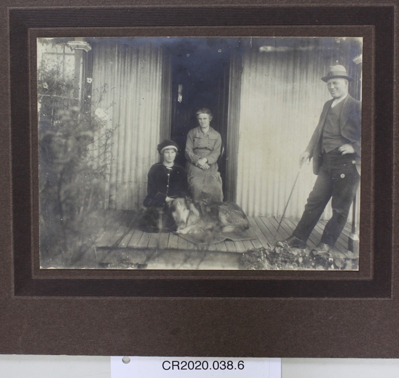 Photograph, William (Will) Smith, Wilhemina (Mina) Smith and Elizabeth ...