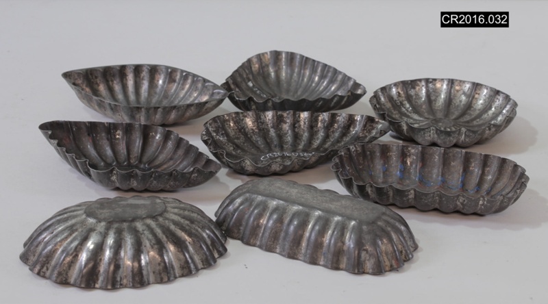 Tala Princess patty pans (8); Tala; CR2016.032 | eHive