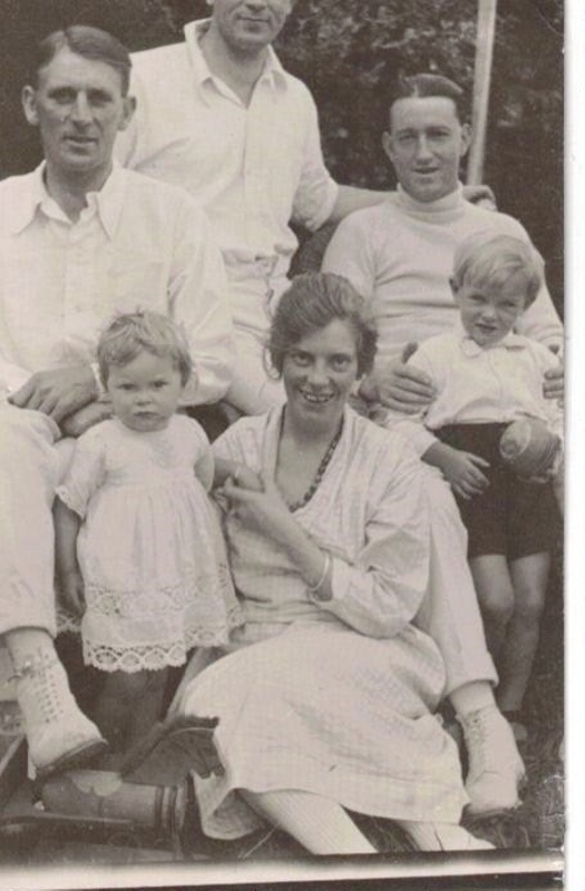 Photograph, Unknown Family Group; CR2013.239 | eHive