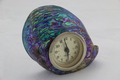 Paua shell clock; Ataahua; 00003 | eHive