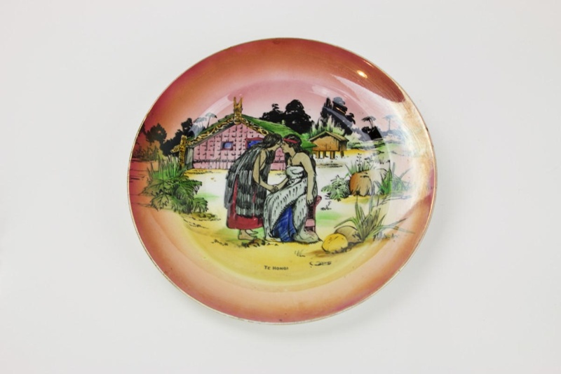 Maori Ware' Te Hongi souvenir plate; Grimwades Ltd; circa 1930; 01217 ...