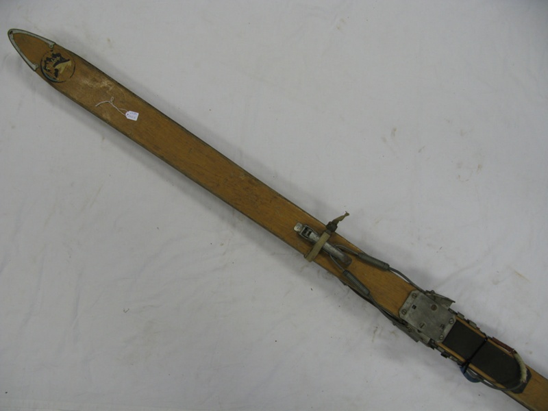 Skis; F-O-BORA; VMBM 002433 | eHive