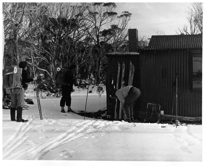 Ski tourers at Moulds Hut 1976 by K.H. Demolished by NP+WS late 70s ...
