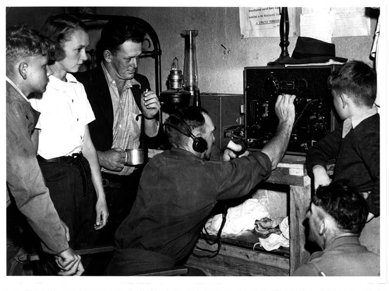 Alan Russell, Joan Jenkins, Harold Mansfield, ranger Dave Mackay ...