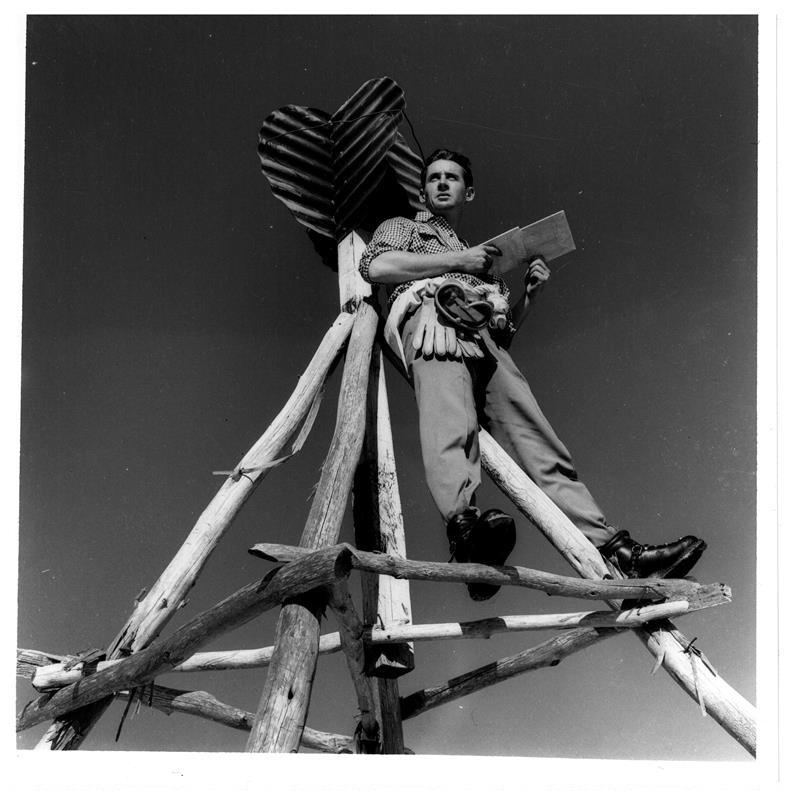 Paul Reader at kunama Hut. (Douglass Baglin); Klaus Hueneke; AP 001565 ...