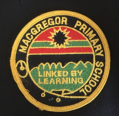 Macgregor State Primary School cloth School badge; CB-0004 | eHive