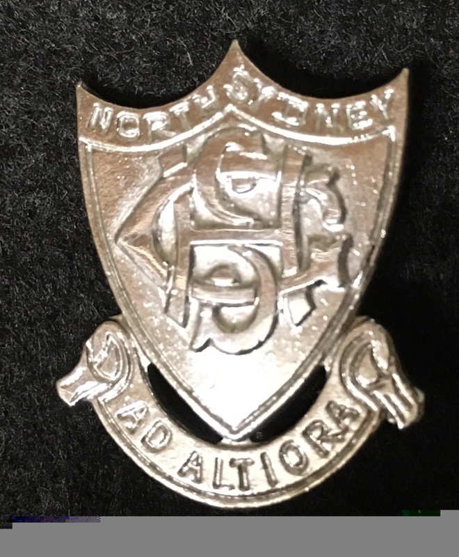 North Sydney Girls High School School badge; BC-0122 | eHive
