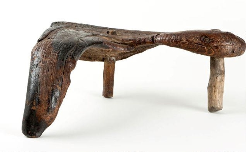 Tree-root stool used by Prince Charles Edward Stuart; 1992.013.033 | eHive