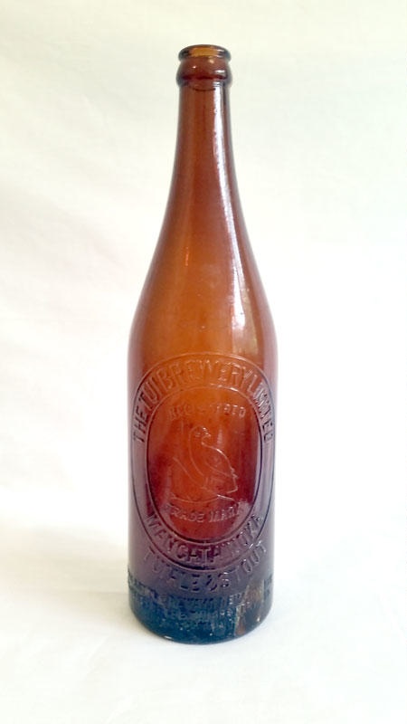 Bottle, beer; Tui Brewery Ltd; 2001/38b.2 | eHive