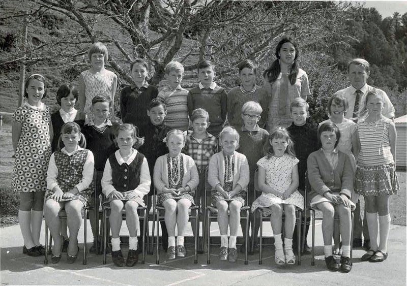 Ahititi school class photo 1969 standard 2 to form 2; Bernard Woods ...