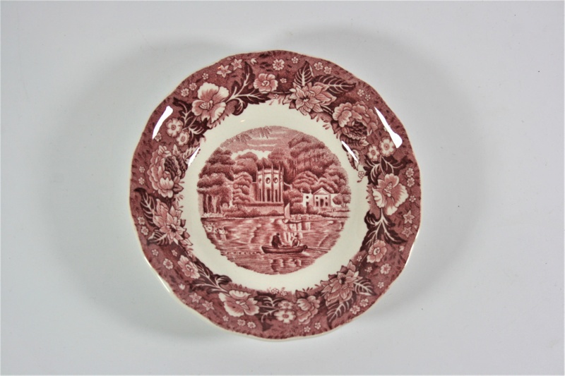 Porcelain bowl; Palissy Pottery England; LDMRD 0910.1 | eHive