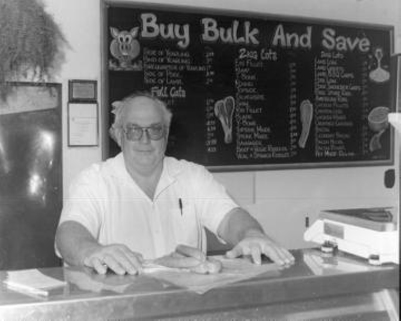 Photo - Eumundi Gray's Butchery - Butcher John Newberry 1998; Ian ...