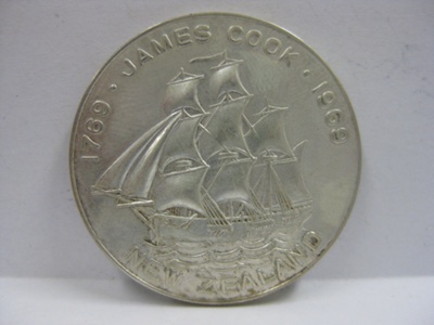 Commemorative medallion, New Zealand, of Captain Cook Bicentenary ...
