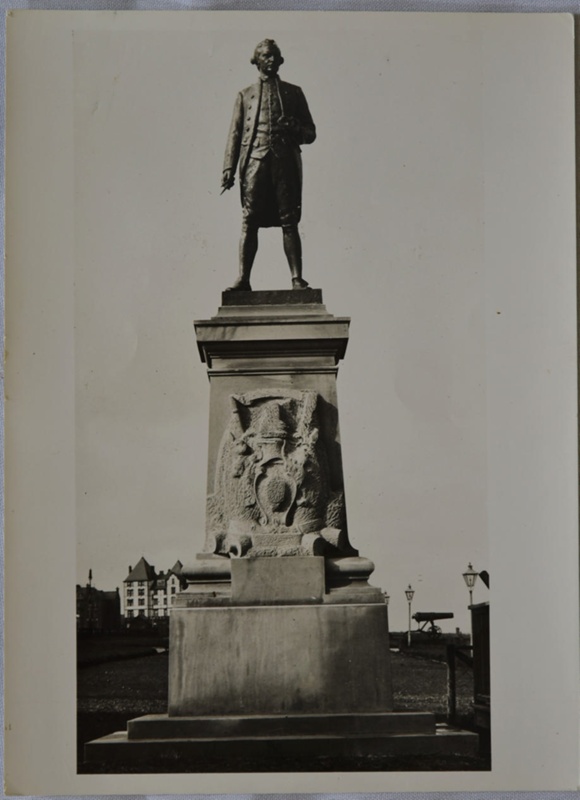 Captain James Cook's Statue, Whitby; 2016.8:2 | eHive