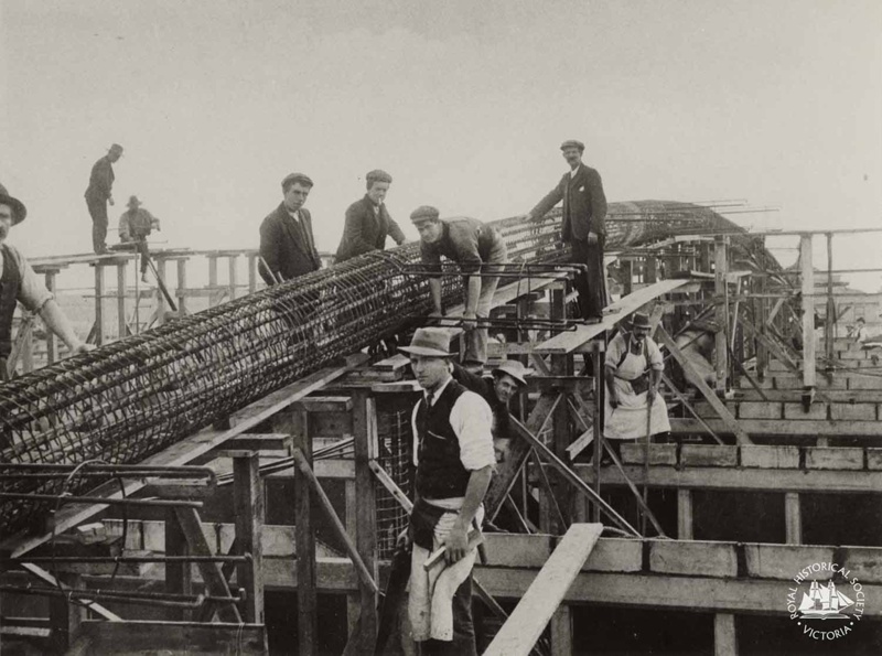 Construction of bow trusses : Dennys, Lascelles, Austin & Co. Woolstore ...
