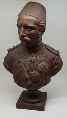 General Gordon Pasha, bust; Paul Mitton, London (active late 19th ...
