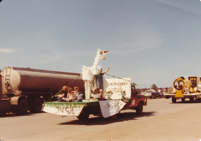 Canada parade float for hospital; Mary Eaton | eHive