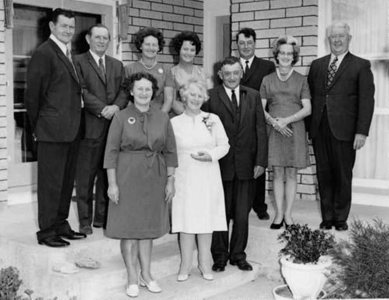 Family of H Douglas and Rona Marshall ex Barry Sheehan; EHS-3947 | eHive