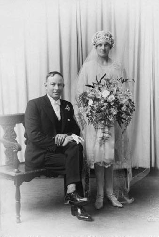 Bill & Peggy Marshall ex Roger Gilbert; EHS-3957 | eHive