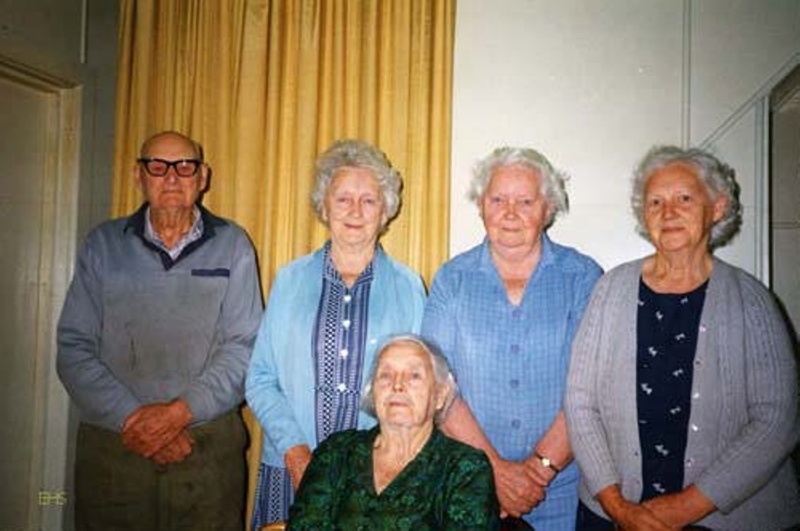 John Hay, McNatty nee Hay, Jean Smith nee Hay, Millie Hay, sitting ...