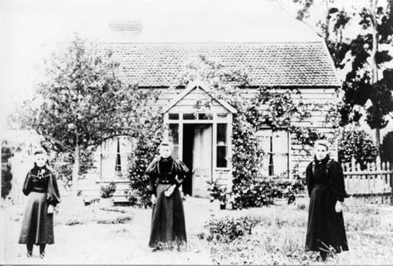 James Logan McIlraiths Landridge Lakeside with daughters Eva, Matilda ...