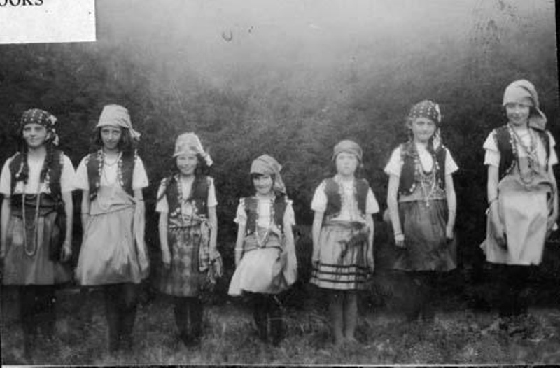 Irwell school gypsies Joyce Brooks 2nd on right ex Melville Brooks ex ...