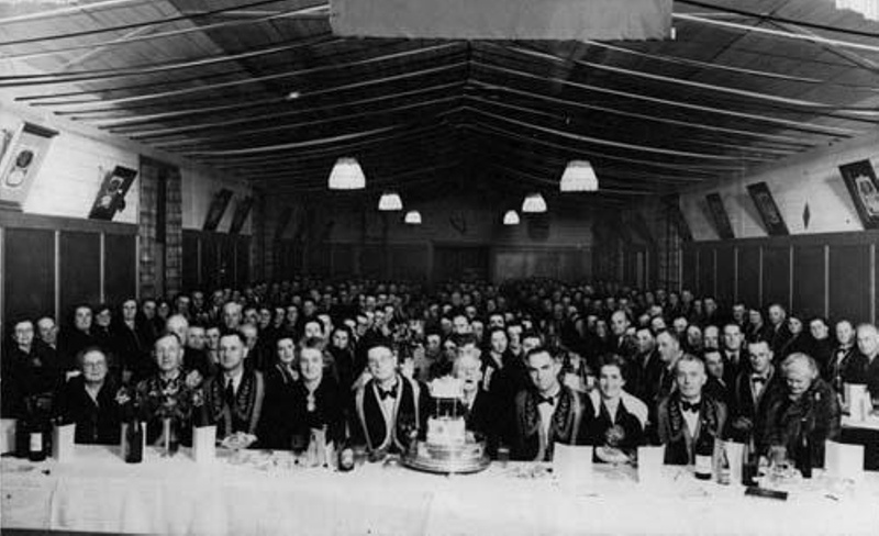 UAOD dinner Roy Batt LHS of centre cake cutting ex June Legg nee ...