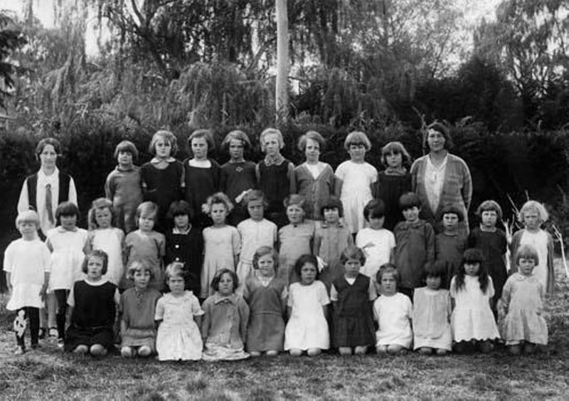 Doyleston School girls back row 3rd from left Margaret Turner ex ...