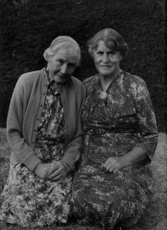 Jean & Rosie McLaughlin , Photo Carmen Witter; EHS-2624 | eHive