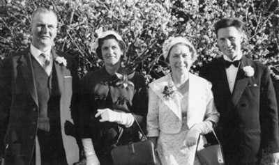 Gordon & Greta Barnett, Maire & Ph Macfarlane ex Betty Walls; EHS-3202 ...