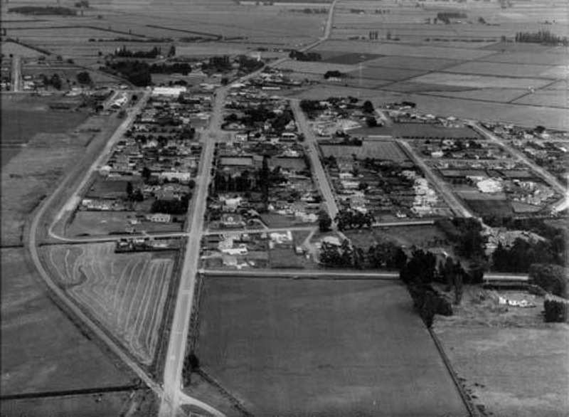 Leeston, Aerial view, with railway, ex Lynette West; EHS-1435 | eHive