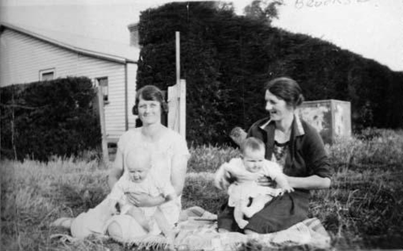 Cecelia Taylor nee Ramsey & Sophie with Rex & Freda at 'Westburn ...