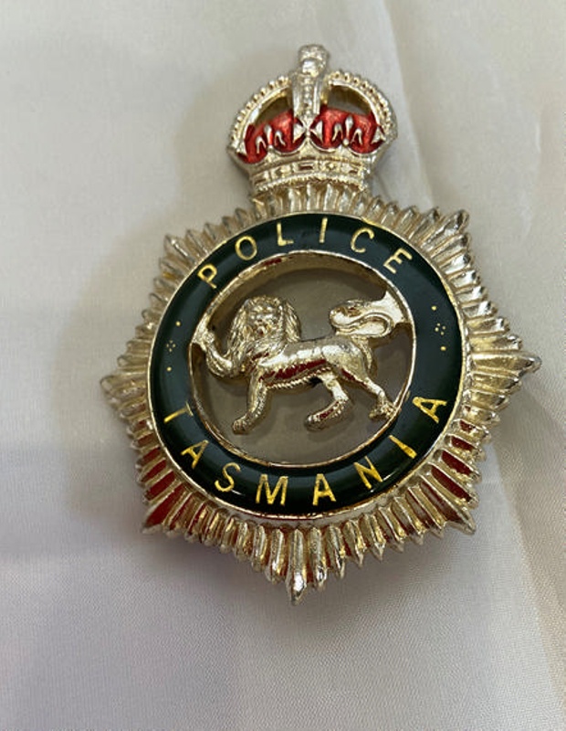 Tasmania Police Badge ; 1975; 2023.1259 | eHive