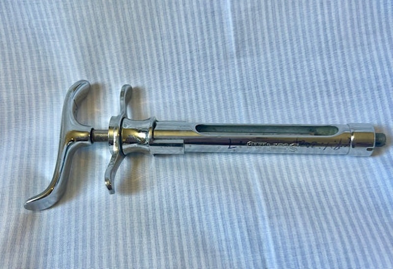 Aspirating T-handle End Loading Syringe; Sterling; CRV:2024.7 | eHive