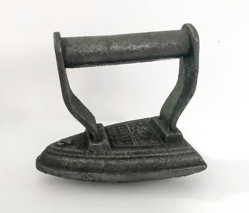 Sad Iron No. 2; Salter; Early 20th Century; 94-182 | eHive