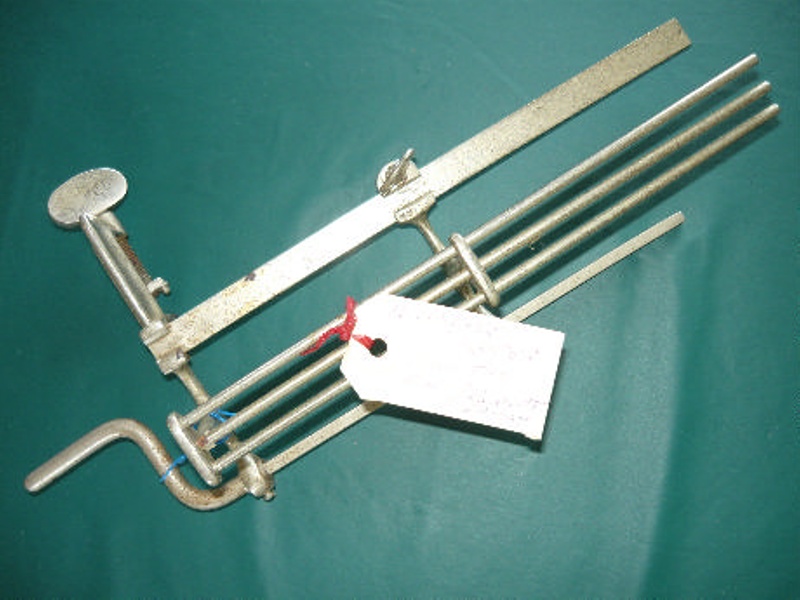 Bandage Winder, metal, three prongs, measuring ruler; 2012.162 | eHive