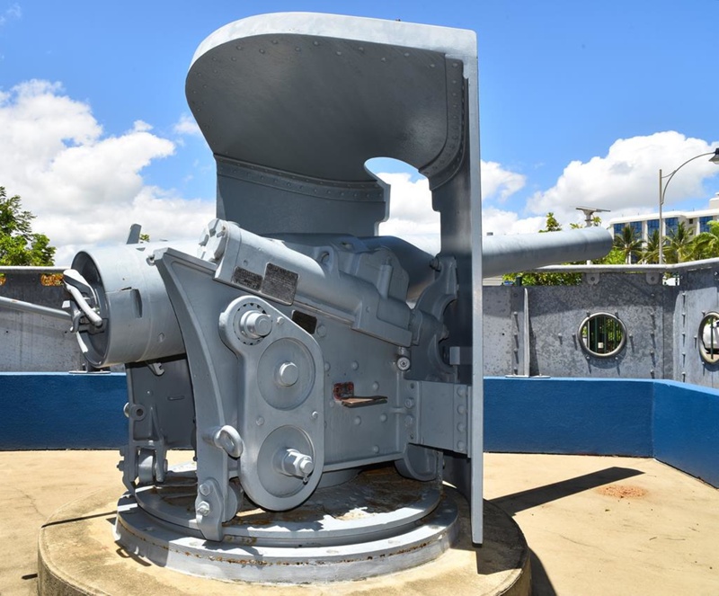 Mark III Breech loading 5 inch 127mm Naval Gun On Vavasseur Recoil Mark III Breech loading 5 inch 127mm Naval Gun On Vavasseur Recoil