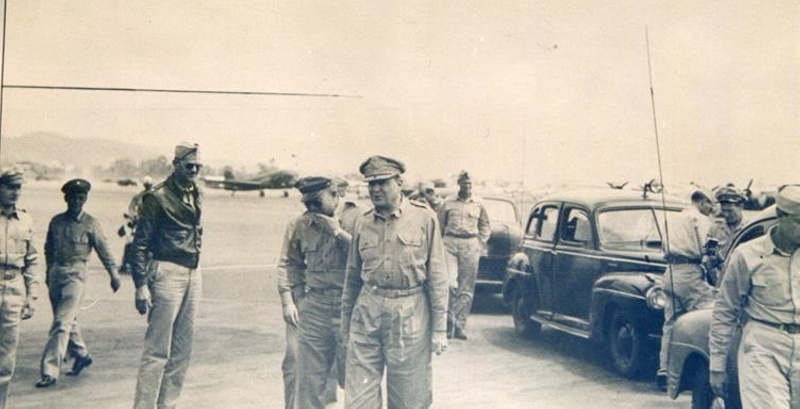 General Douglas MacArthur's arriving in Garbutt airbase, 1944 ...