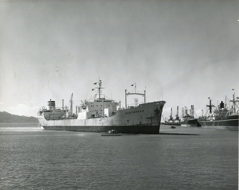 Bulk Carrier, circa 1965. Townsville Port Harbour. Arch Fraley ...