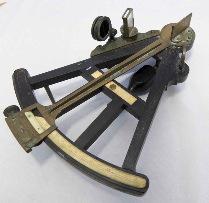 Hadley's Reflecting Octant; 2008.182 | eHive
