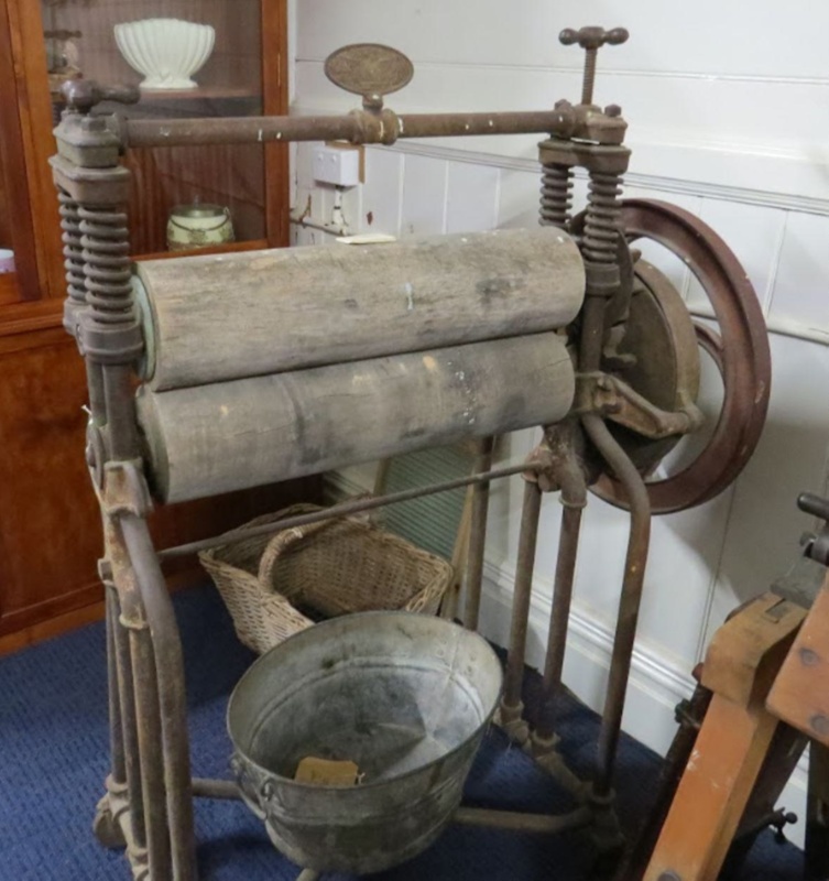 Sheet mangle, manually operated; Taylor and Wilson; GL.DOM.001 | eHive