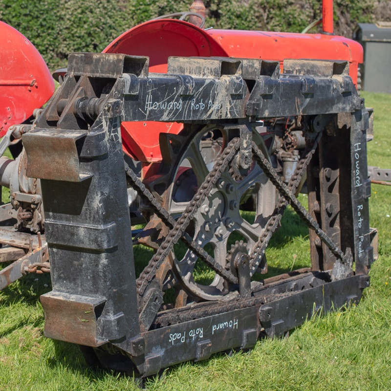 Self-laying Tracks, Howard Roto Pads ; Howard; 1965-1975 | eHive