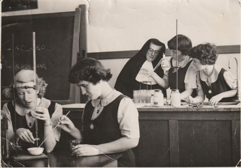 1950's Science Class L; 2022.129 | eHive