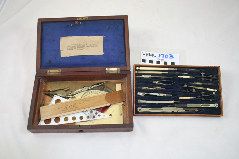 Engineer's drafting set and case; pre-1900; VEMU1703 | eHive