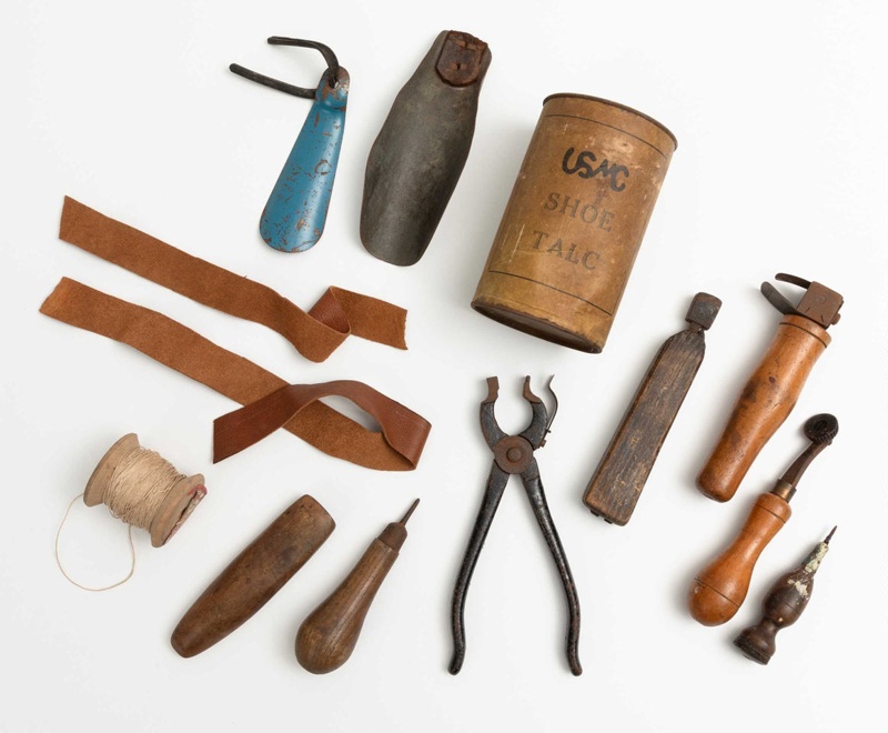 Bootmakers tool box; 1980.368 | eHive