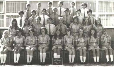Highett High School Form 1E, 1971; 1971; P8672 | eHive