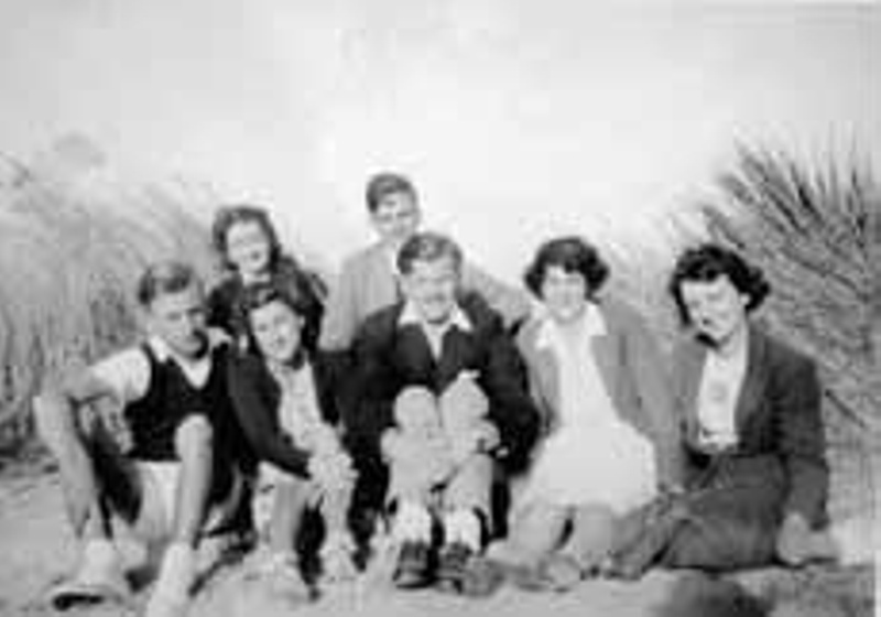 Sandringham Methodist Church Tennis Club at Lorne; 1939; P5000-76 | eHive