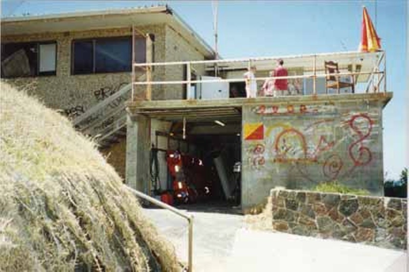 Sandringham Life Saving Club, marked for demolition in Year 2000; 2000 ...